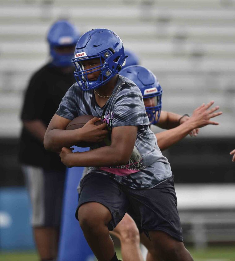 Young Hubbard Eagles set to build and lean on linemen | News, Sports ...